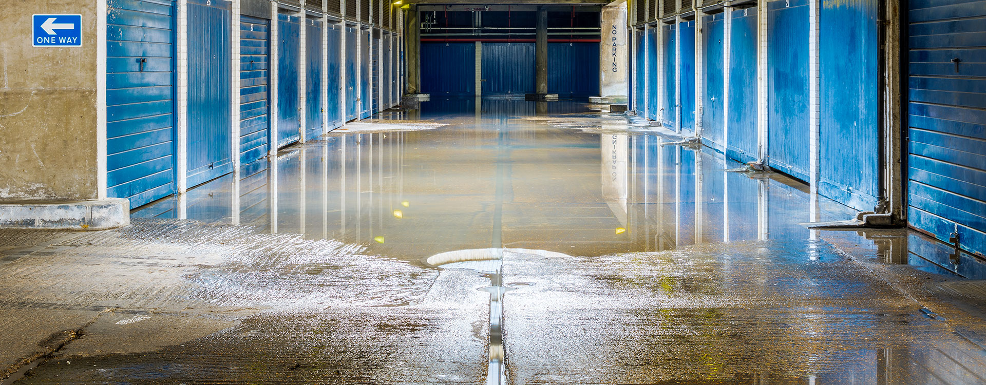 Integrated system for the immediate stop of water infiltrations in ...